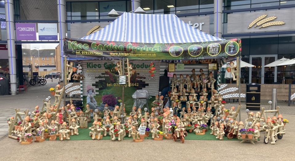 Handcrafted Garden Figurines | Kernow | Blipfoto